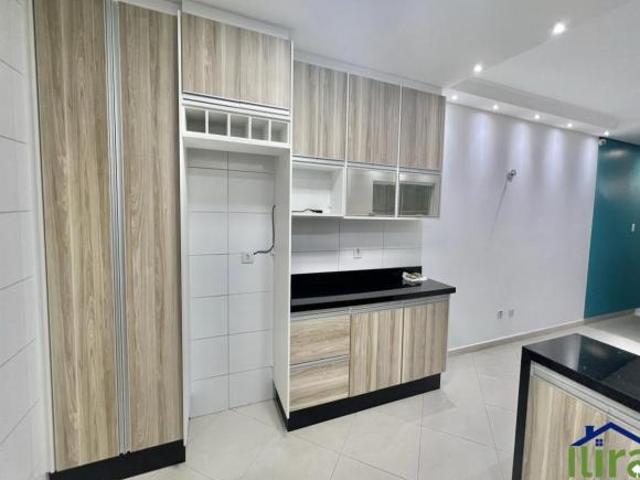 Casa para comprar no Jardim das Flores com 4 dormitórios sendo 4 suites em Osasco