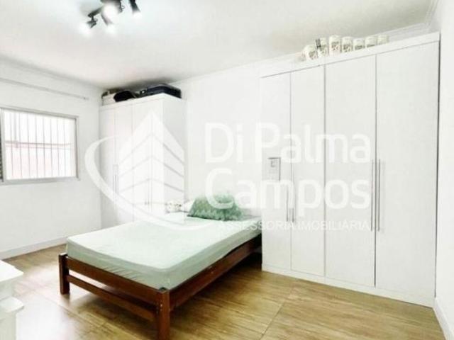 Casa para a venda e locação com 4 quartos, 291 m² na Vila Brasilina próximo à Avenida do Cursino