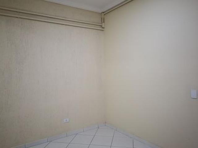 Casa para alugar com 43m², 1 quarto e sem vaga