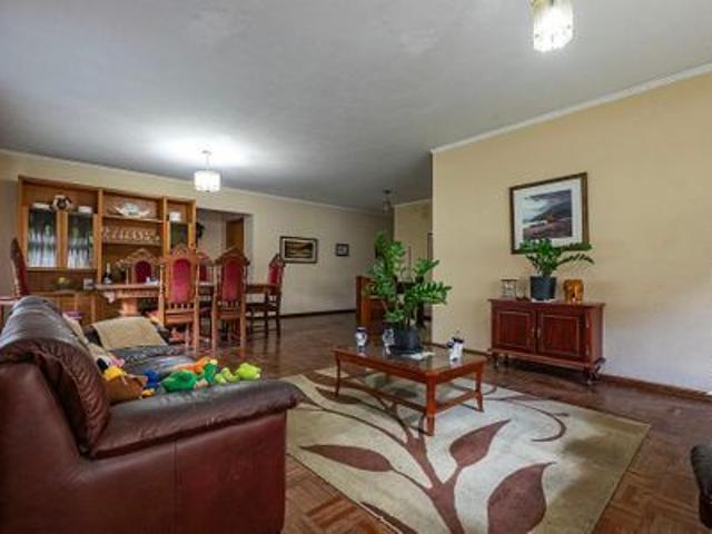 Casa para alugar com 400m², 3 quartos e 4 vagas