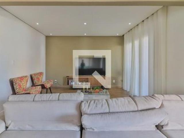 Casa para alugar com 400m², 4 quartos e sem vaga