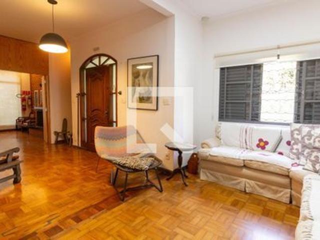 Casa para alugar com 400m², 4 quartos e 8 vagas