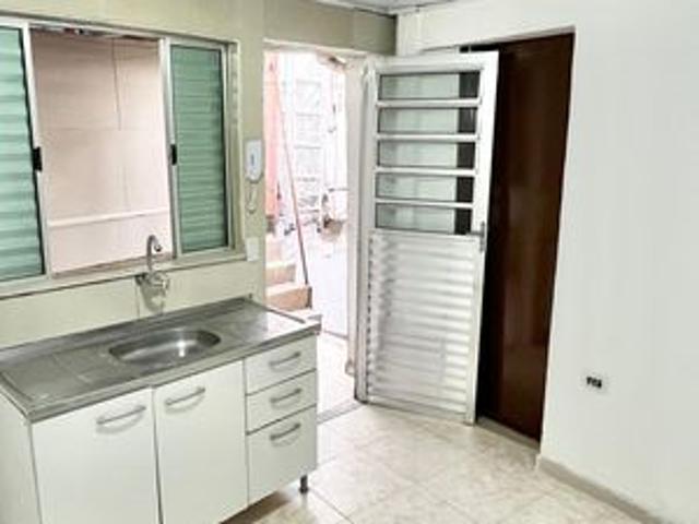 Casa para alugar com 40m², 1 quarto e sem vaga
