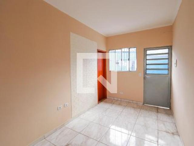 Casa para alugar com 40m², 1 quarto e sem vaga