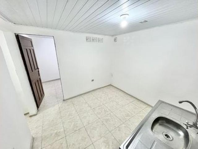 Casa para alugar com 40m², 1 quarto e sem vaga