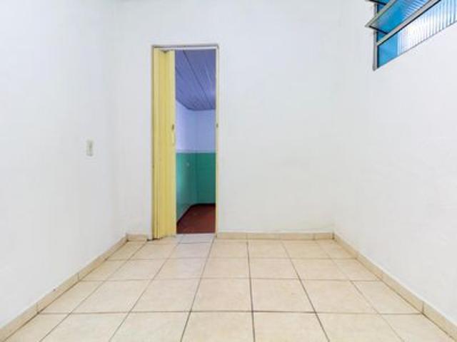 Casa para alugar com 40m², 1 quarto e sem vaga