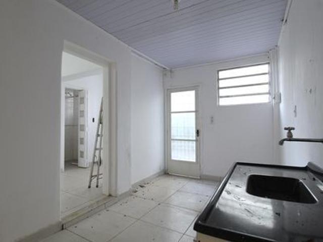Casa para alugar com 40m², 1 quarto e sem vaga