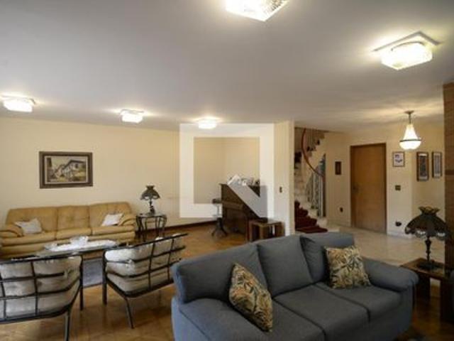 Casa para alugar com 412m², 3 quartos e 4 vagas