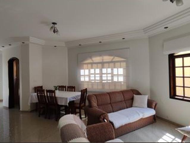 Casa para alugar com 413m², 3 quartos e 5 vagas