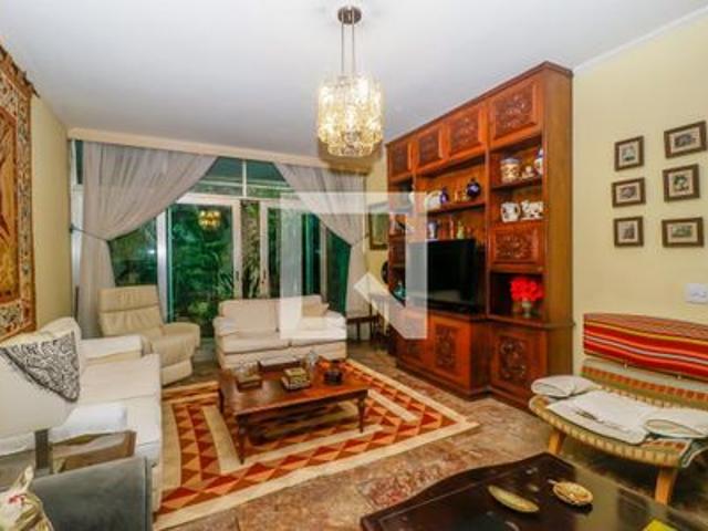 Casa para alugar com 420m², 4 quartos e 4 vagas