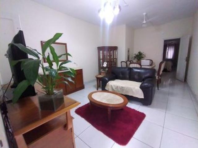 Casa para alugar com 424m², 6 quartos e 3 vagas
