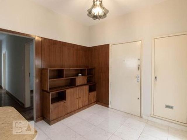 Casa para alugar com 430m², 3 quartos e 6 vagas