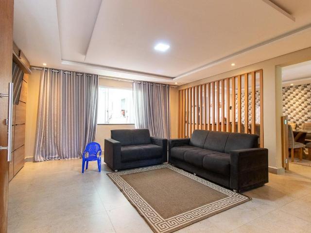 Casa para alugar com 432m², 4 quartos e 3 vagas