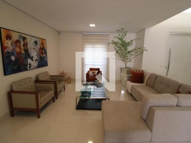 Casa para alugar com 437m², 5 quartos e 8 vagas