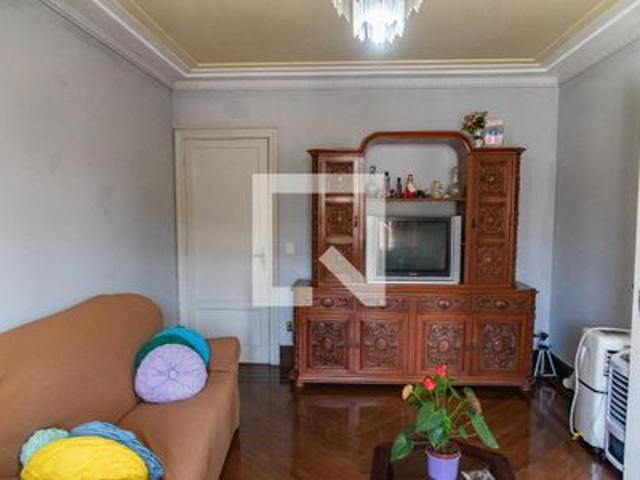 Casa para alugar com 439m², 6 quartos e 6 vagas