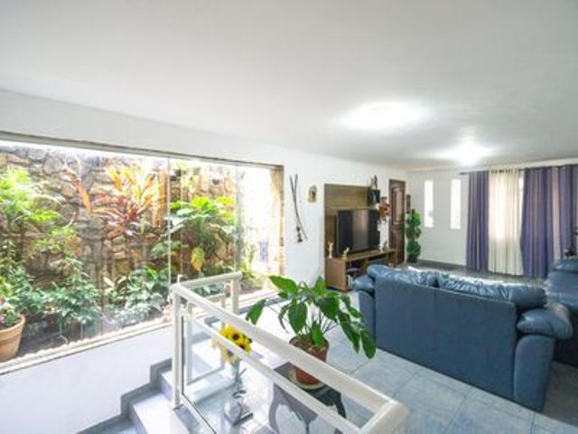 Casa para alugar com 450m², 3 quartos e 3 vagas