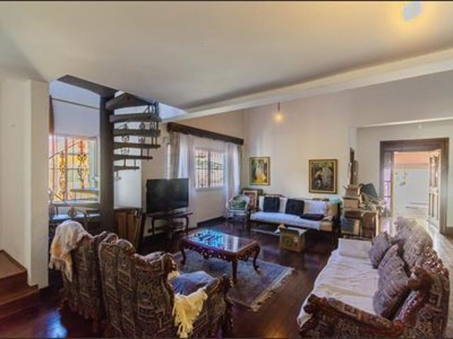 Casa para alugar com 452m², 5 quartos e 6 vagas