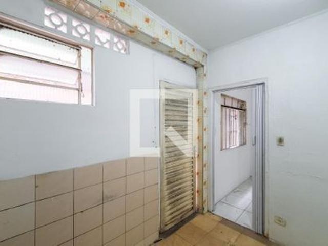 Casa para alugar com 45m², 1 quarto e 1 vaga