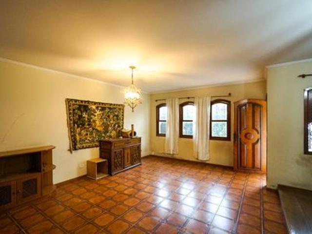 Casa para alugar com 465m², 6 quartos e 8 vagas