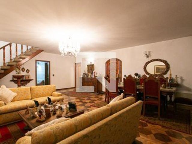 Casa para alugar com 480m², 5 quartos e 2 vagas