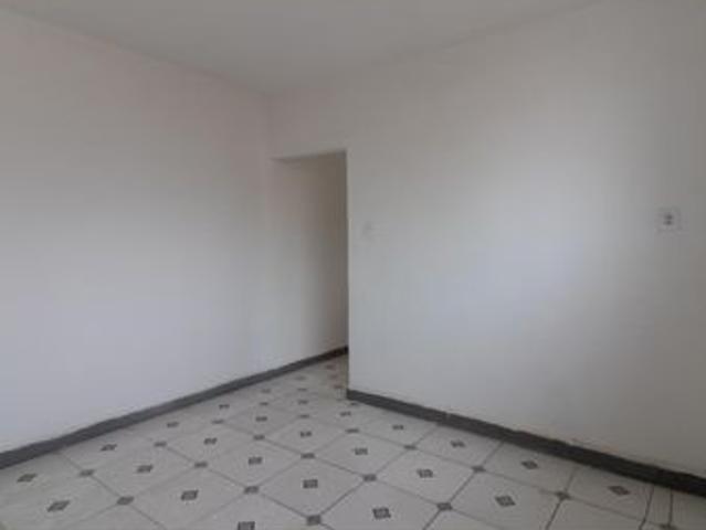 Casa para alugar com 48m², 1 quarto e sem vaga