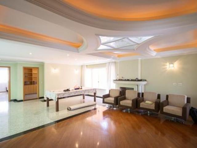 Casa para alugar com 495m², 4 quartos e 6 vagas
