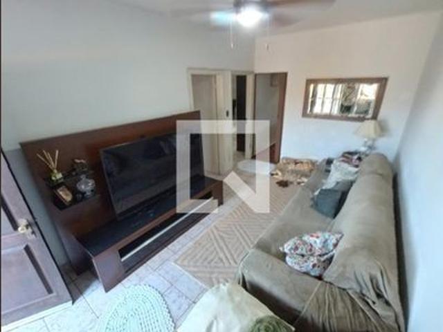 Casa para alugar com 495m², 5 quartos e 2 vagas