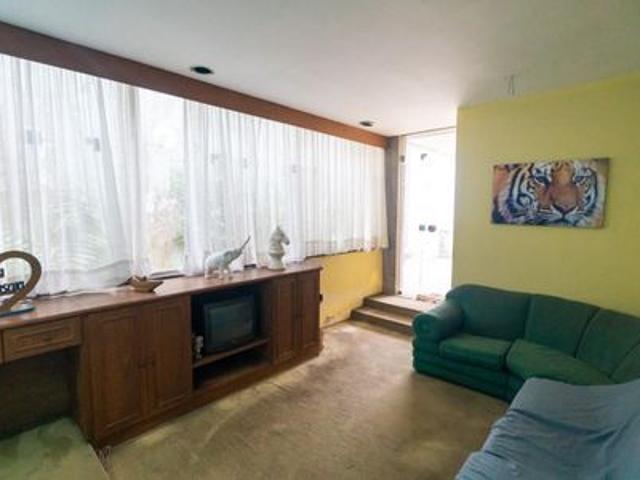 Casa para alugar com 499m², 4 quartos e 6 vagas