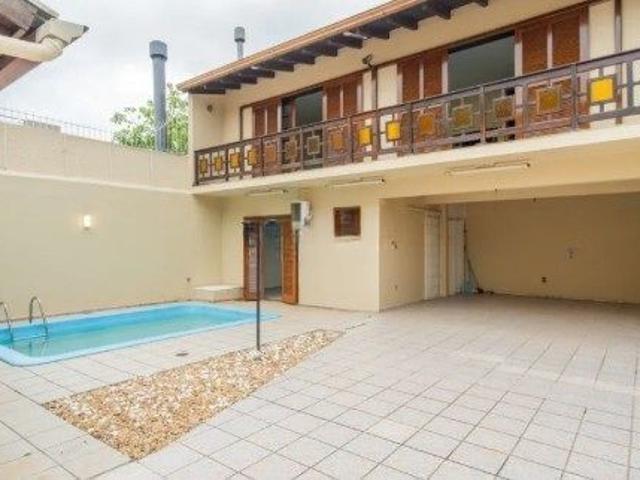 Casa para alugar com 4 dormitórios no bairro Ipanema