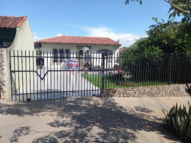 Casa para alugar com 4 Quartos em Parque das Bandeiras, Maringá PR