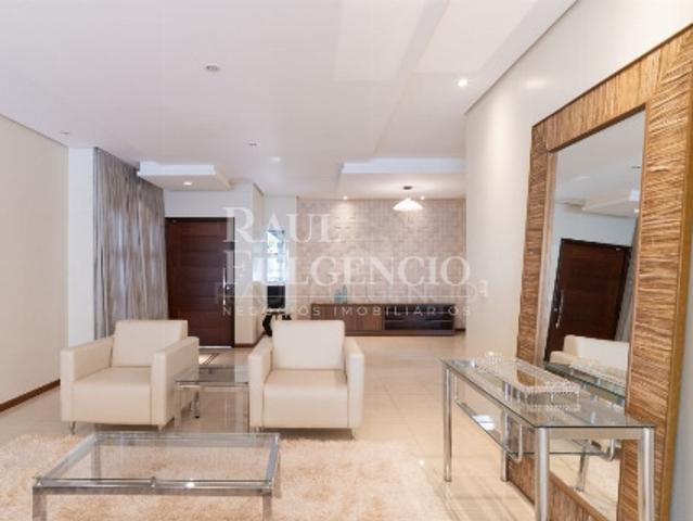 Casa para alugar com 4 Suítes em Gleba Fazenda Palhano, Londrina PR