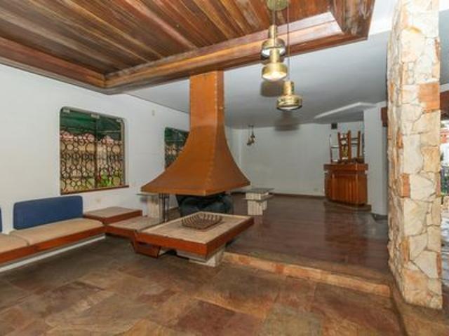 Casa para alugar com 500m², 3 quartos e 4 vagas