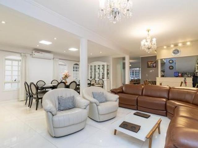 Casa para alugar com 500m², 3 quartos e 5 vagas