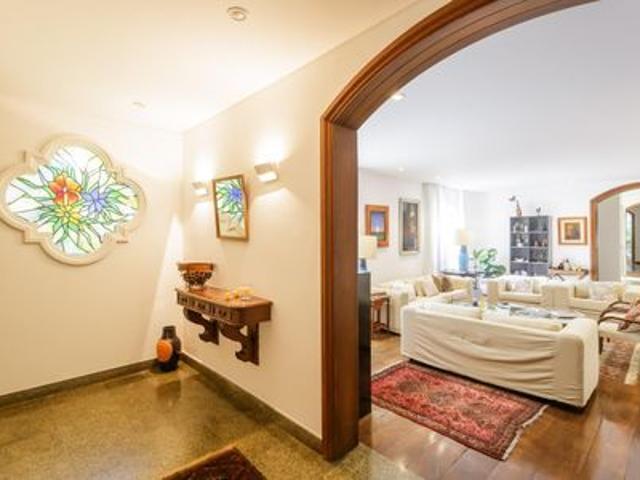 Casa para alugar com 500m², 4 quartos e 4 vagas