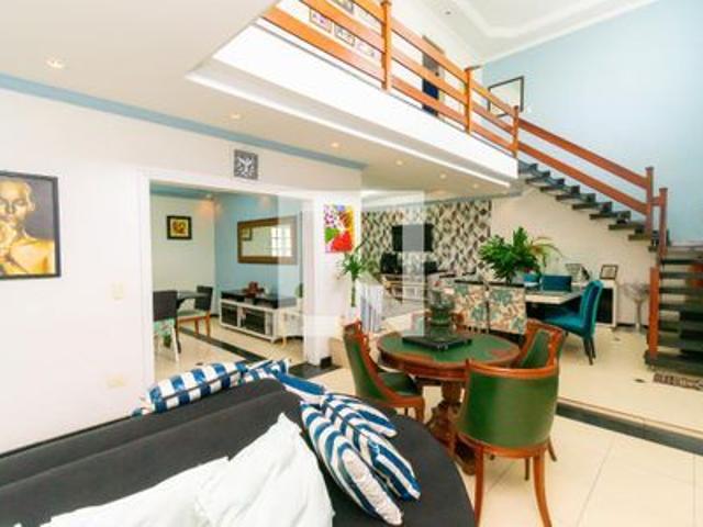 Casa para alugar com 500m², 4 quartos e 6 vagas