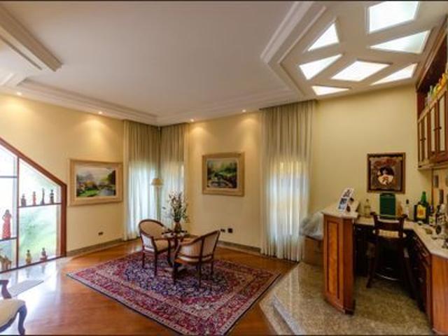 Casa para alugar com 500m², 5 quartos e 6 vagas