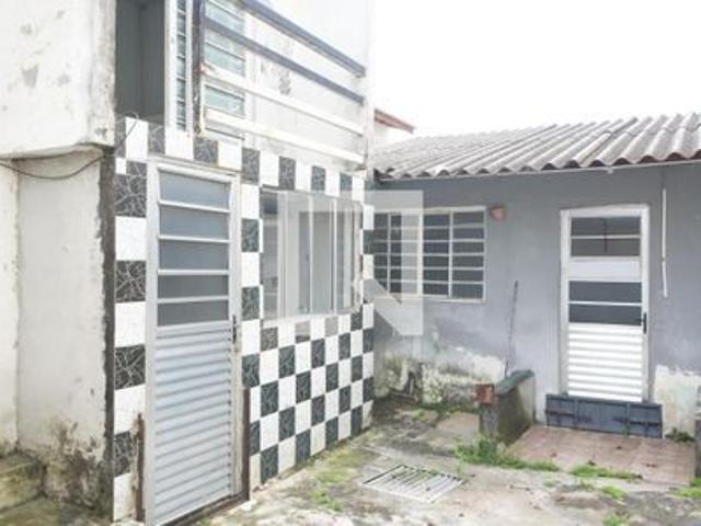 Casa para alugar com 500m², 6 quartos e 8 vagas