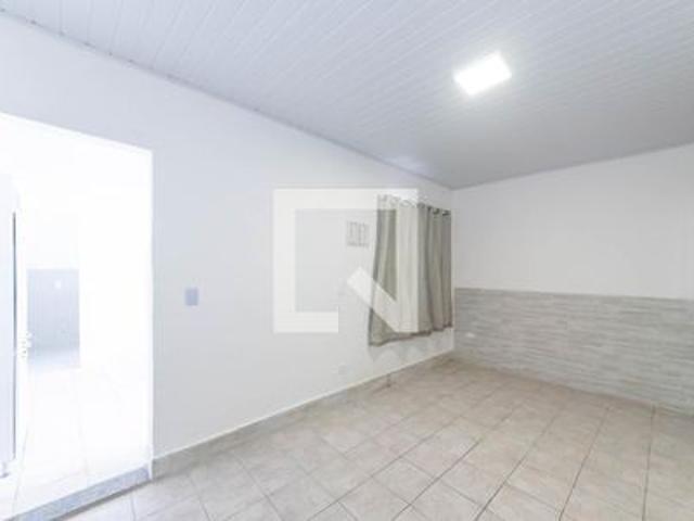 Casa para alugar com 50m², 1 quarto e 1 vaga