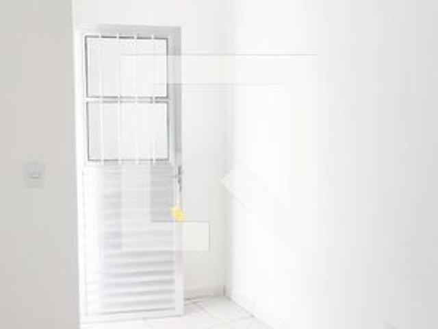 Casa para alugar com 50m², 1 quarto e sem vaga