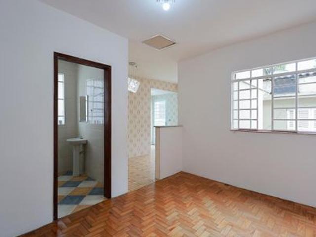 Casa para alugar com 50m², 1 quarto e sem vaga