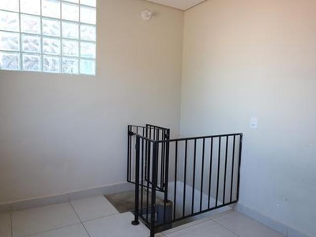 Casa para alugar com 50m², 1 quarto e sem vaga