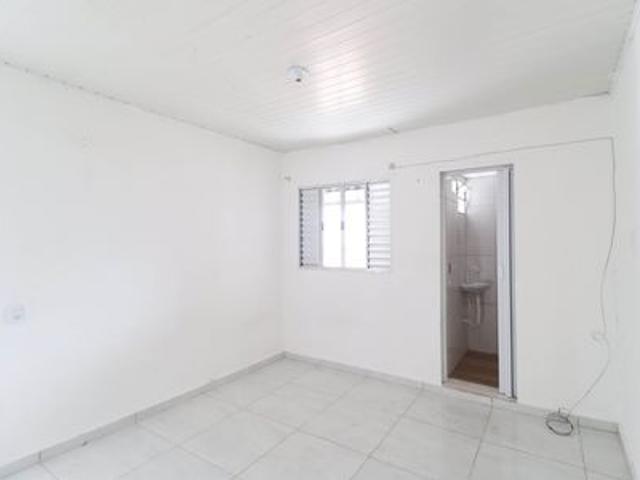 Casa para alugar com 50m², 1 quarto e sem vaga