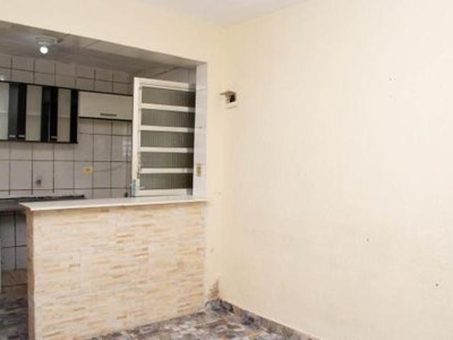 Casa para alugar com 50m², 1 quarto e sem vaga