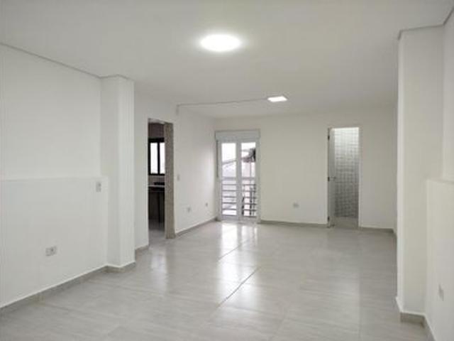 Casa para alugar com 50m², 1 quarto e sem vaga