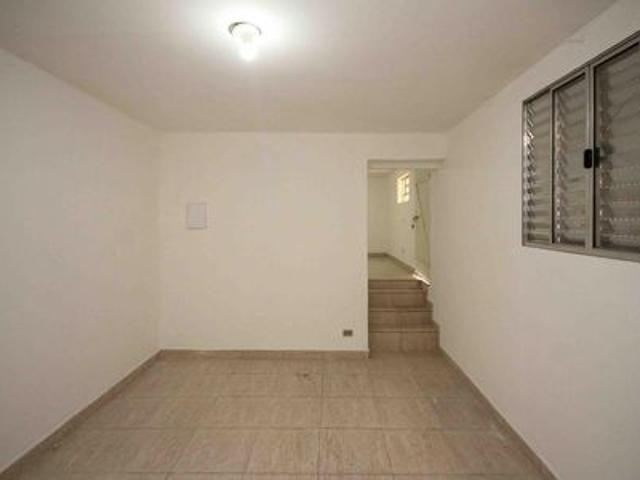 Casa para alugar com 50m², 1 quarto e sem vaga