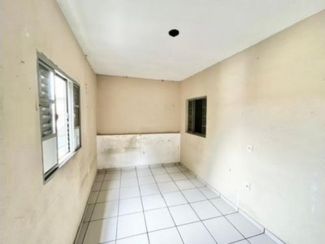 Casa para alugar com 50m², 1 quarto e sem vaga