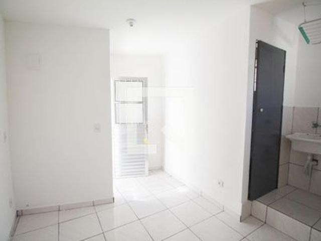 Casa para alugar com 50m², 1 quarto e sem vaga