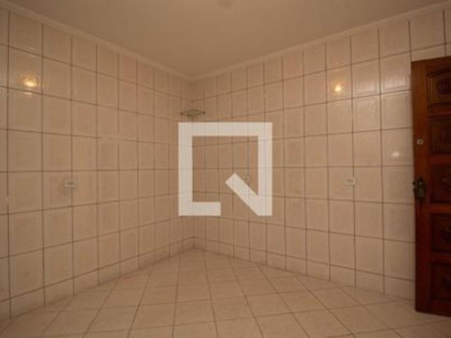Casa para alugar com 50m², 1 quarto e sem vaga