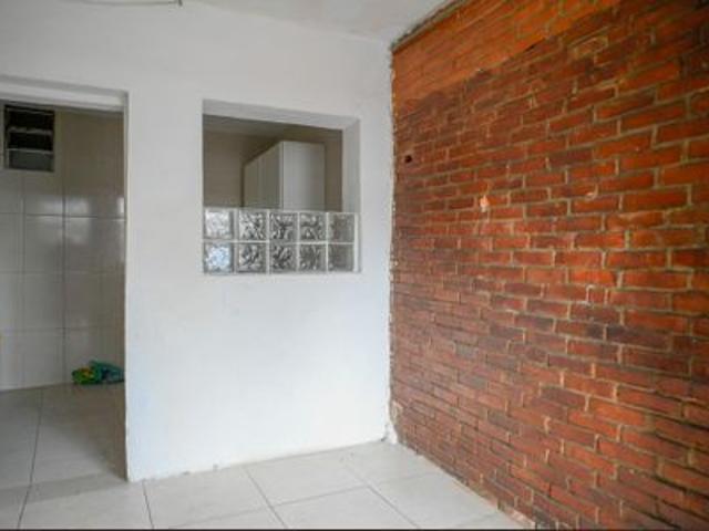 Casa para alugar com 50m², 1 quarto e sem vaga