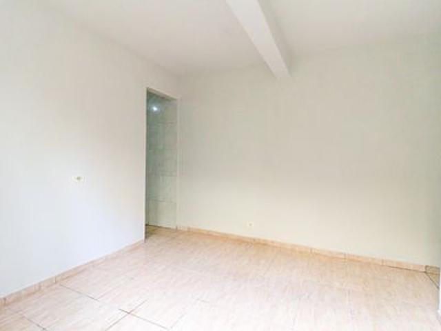 Casa para alugar com 50m², 2 quartos e sem vaga